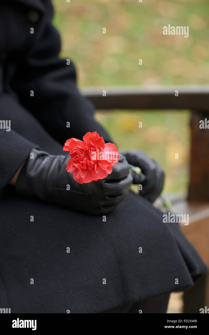 Mourner at funeral hi-res stock photography and images - Alamy