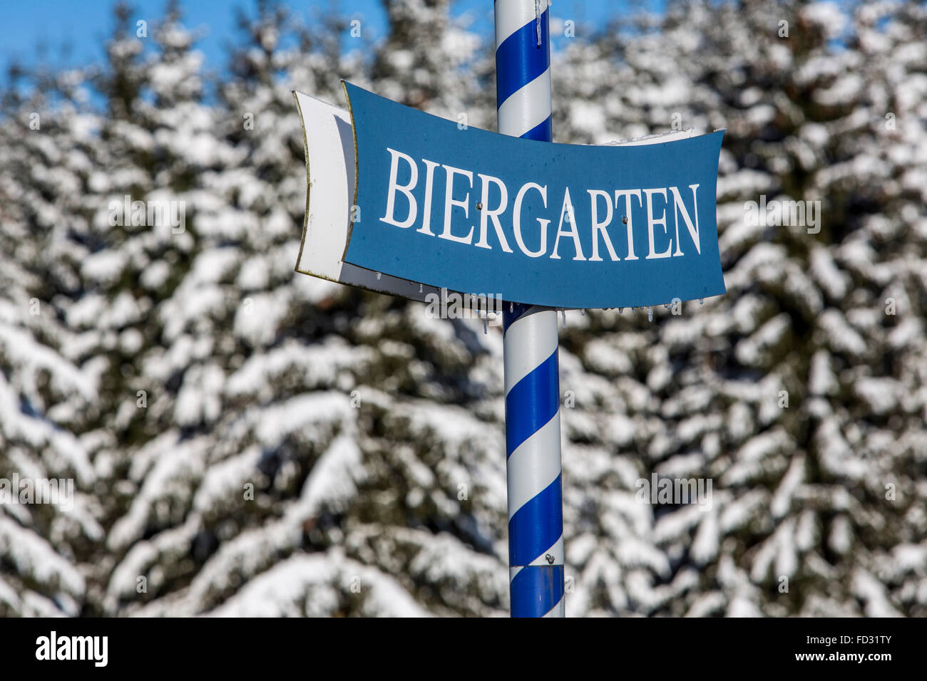 Beer garden sign hi-res stock photography and images - Alamy