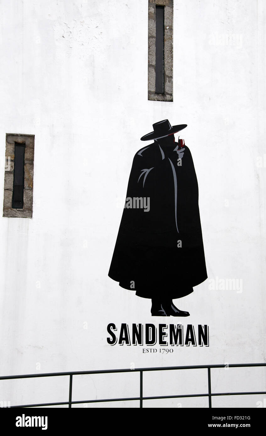 House of Sandeman building mural at Vila Nova de Gaia in Porto Stock ...