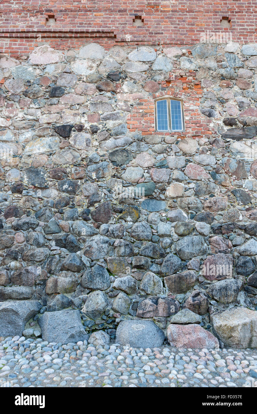 Castle wall window hi-res stock photography and images - Alamy