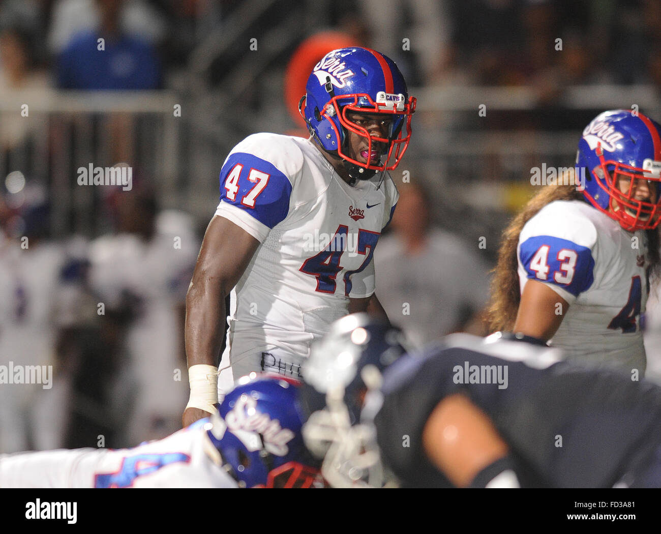 Los Angeles, CA 9/25/15.Gardena Serra Cavaliers defensive lineman (47 ...