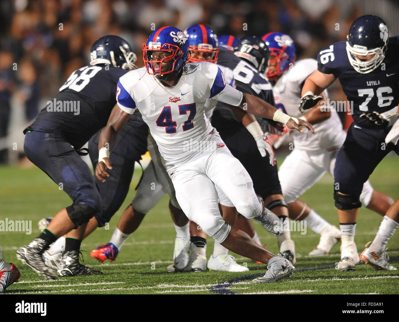 Los Angeles, CA 9/25/15.Gardena Serra Cavaliers defensive lineman (47 ...