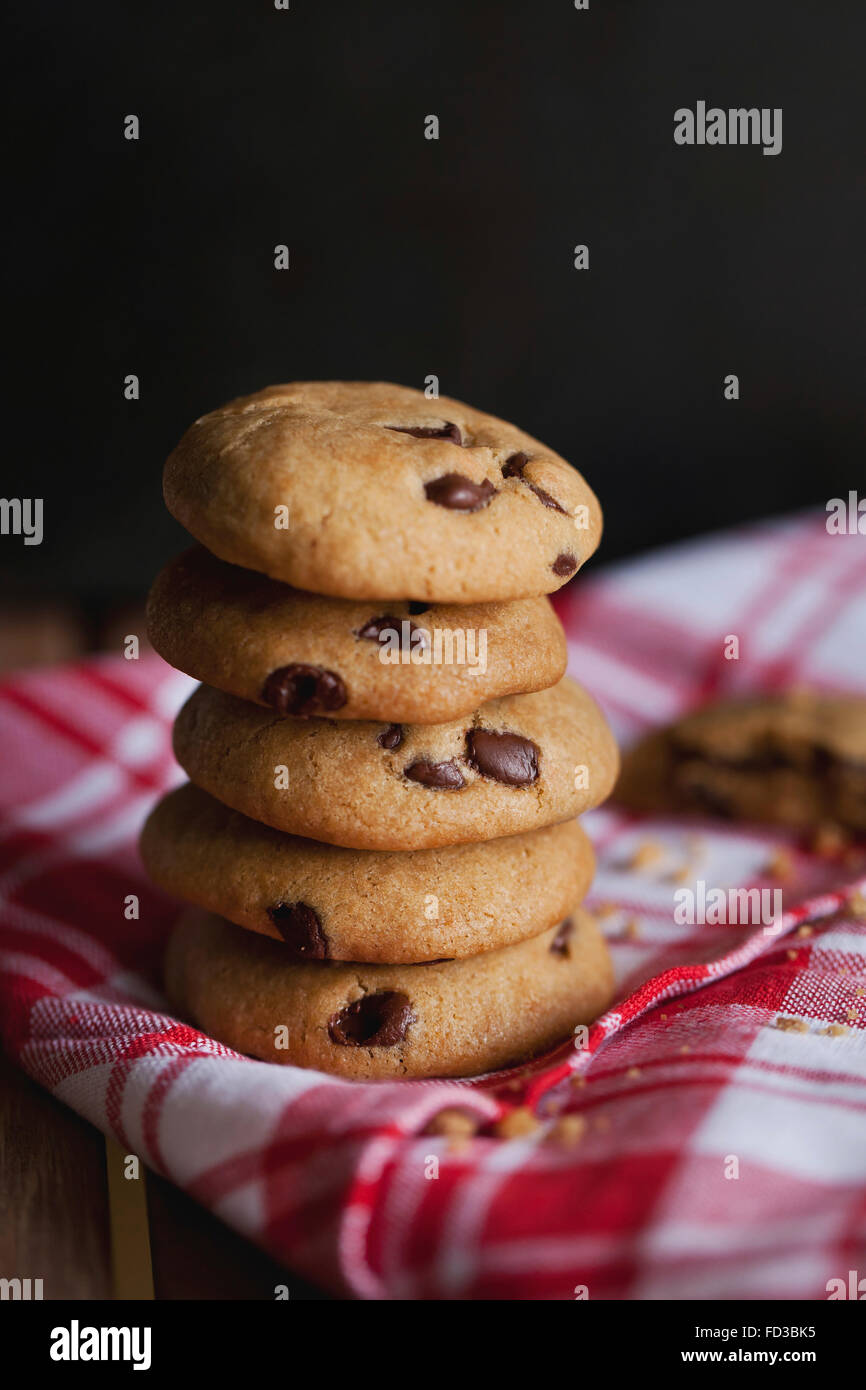 Stack of chocolate chip cookies on a kitchen cloth Stock Photo - Alamy