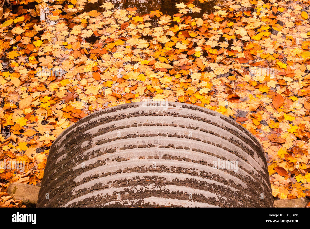 Metal culvert hi-res stock photography and images - Alamy