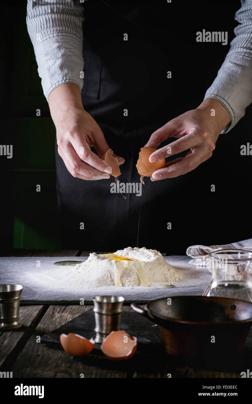 Broken eggs hi-res stock photography and images - Alamy