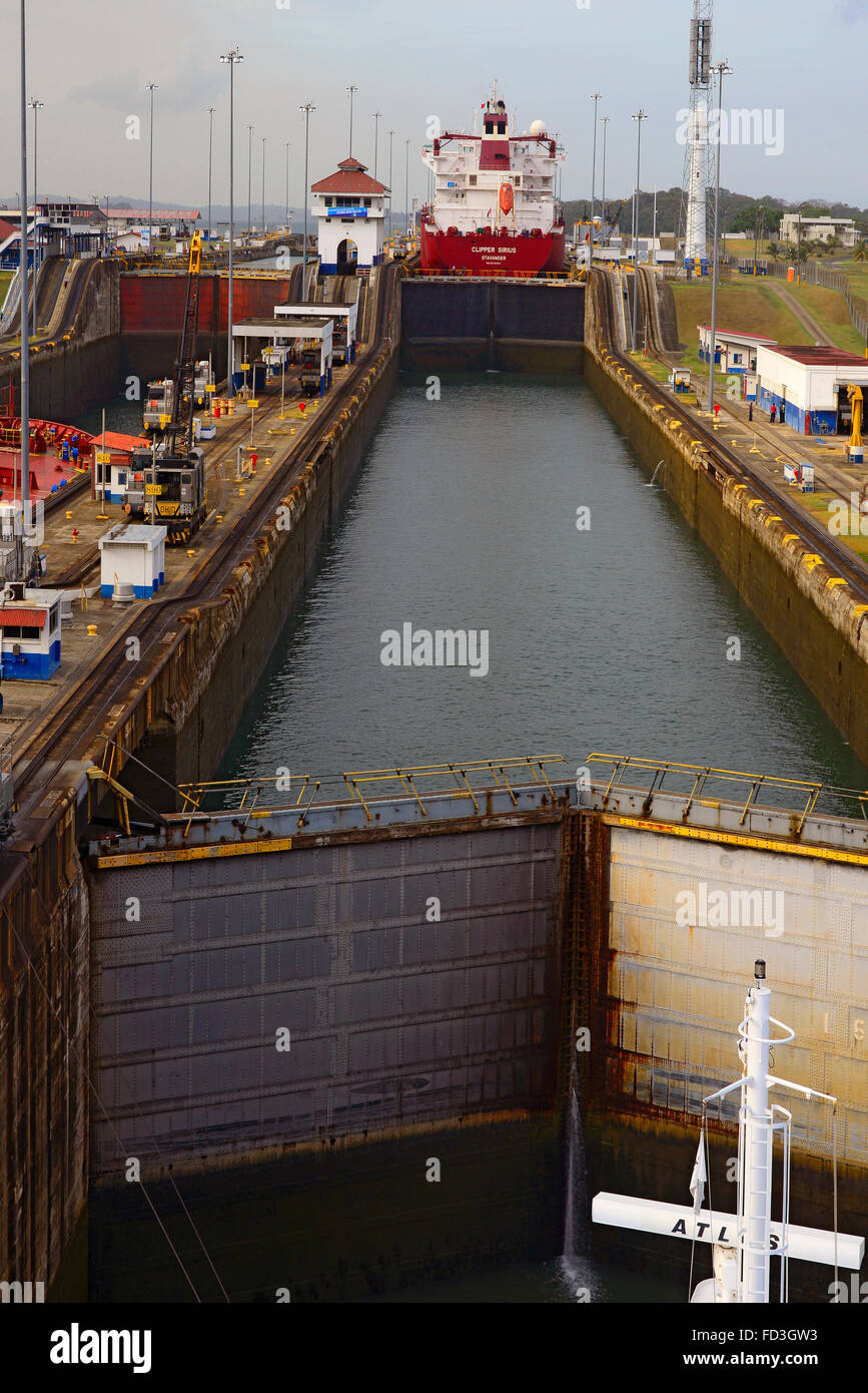 Panama canal locks map hi-res stock photography and images - Alamy