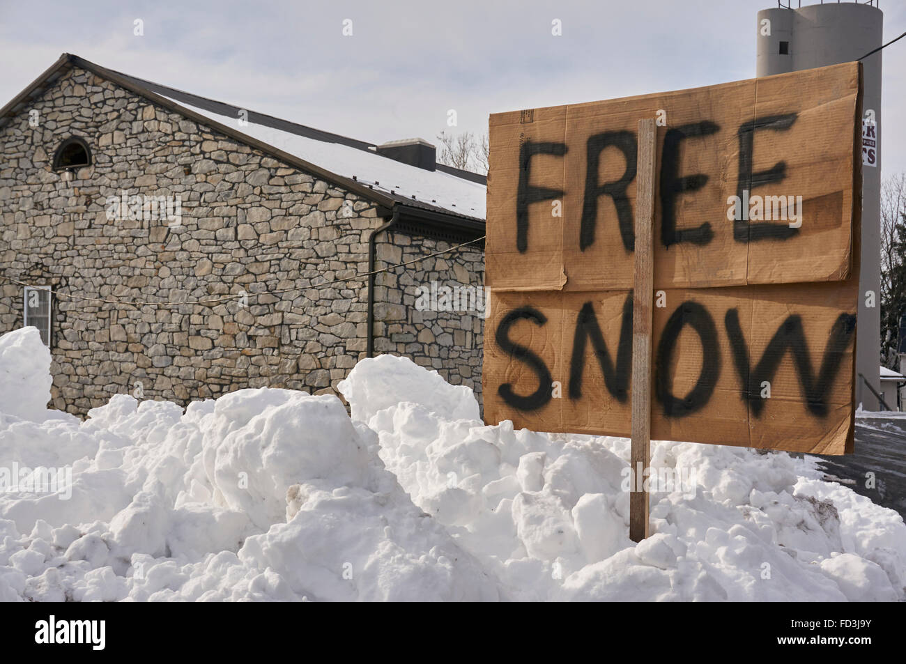 Farm country in Winter snow, Lancaster County, Pennsylvania, USA Stock ...