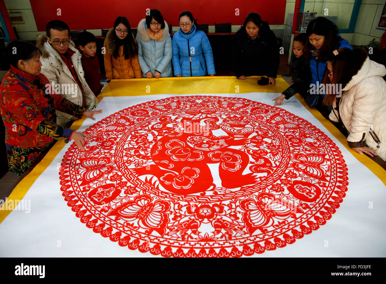 Xiaoyi, China's Shanxi Province. 27th Jan, 2016. Folk paper-cutting ...