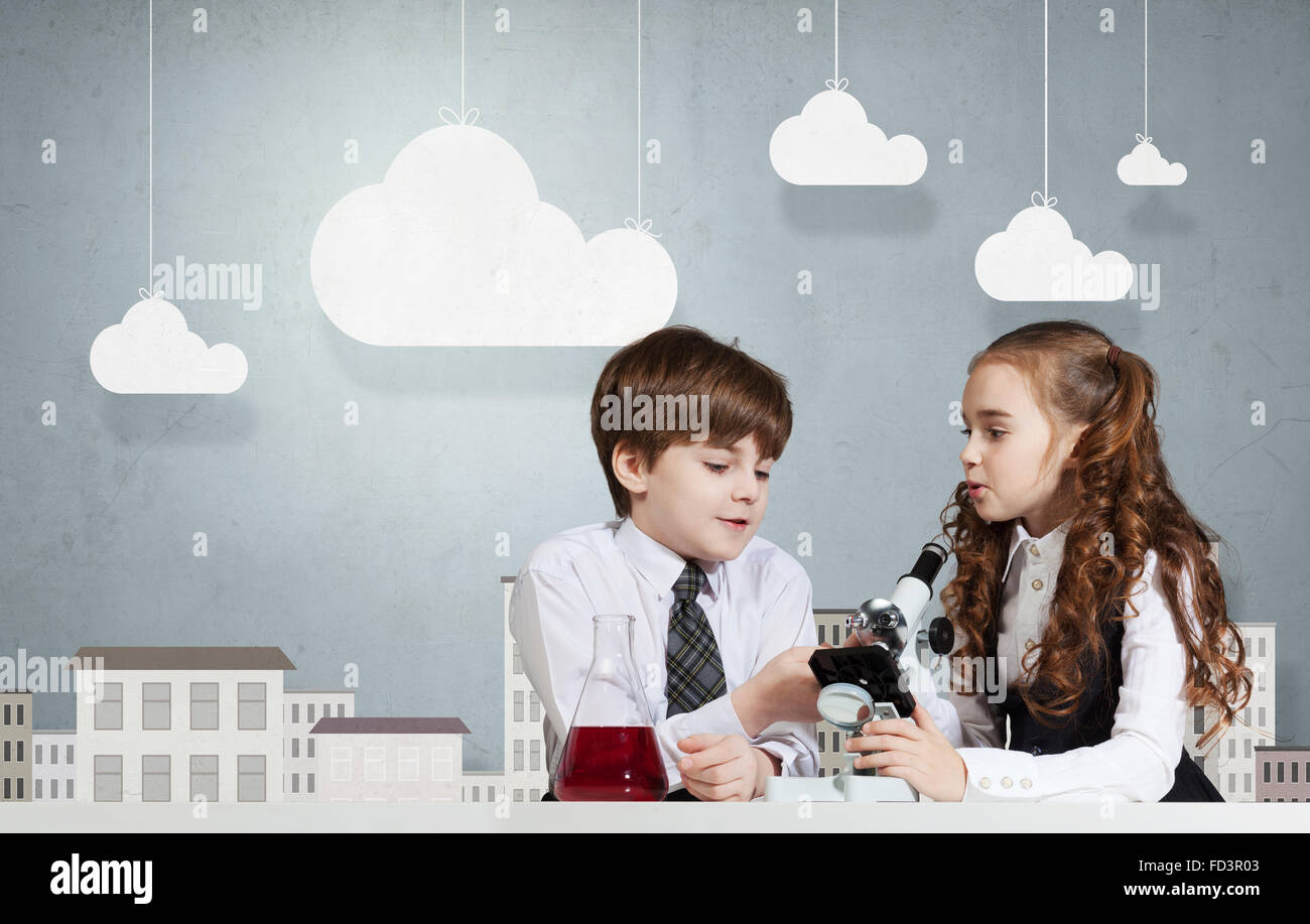 Children chemical experiments hi-res stock photography and images - Alamy