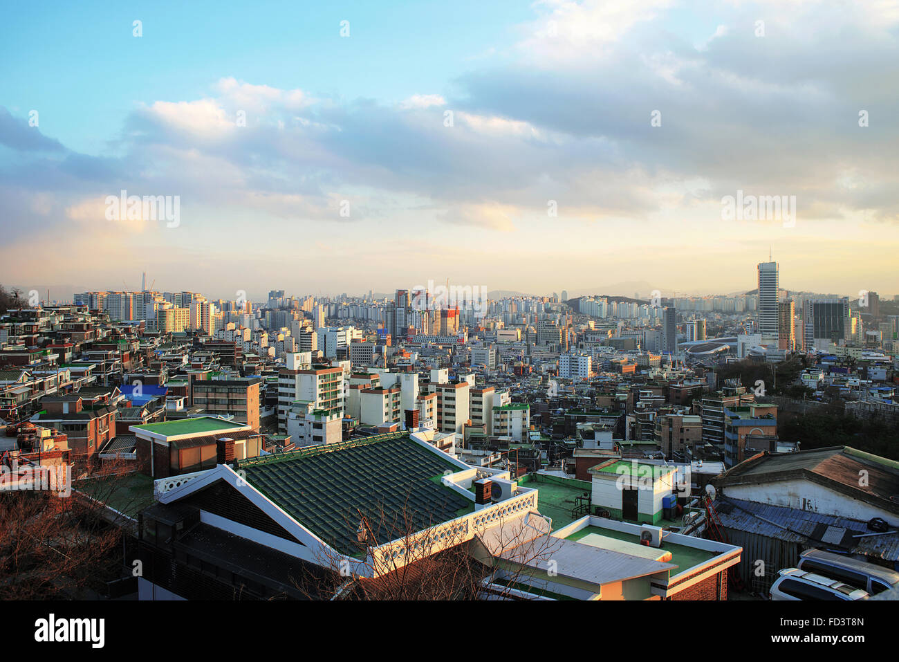 View of Seoul from Naksan park during sunset Stock Photo - Alamy