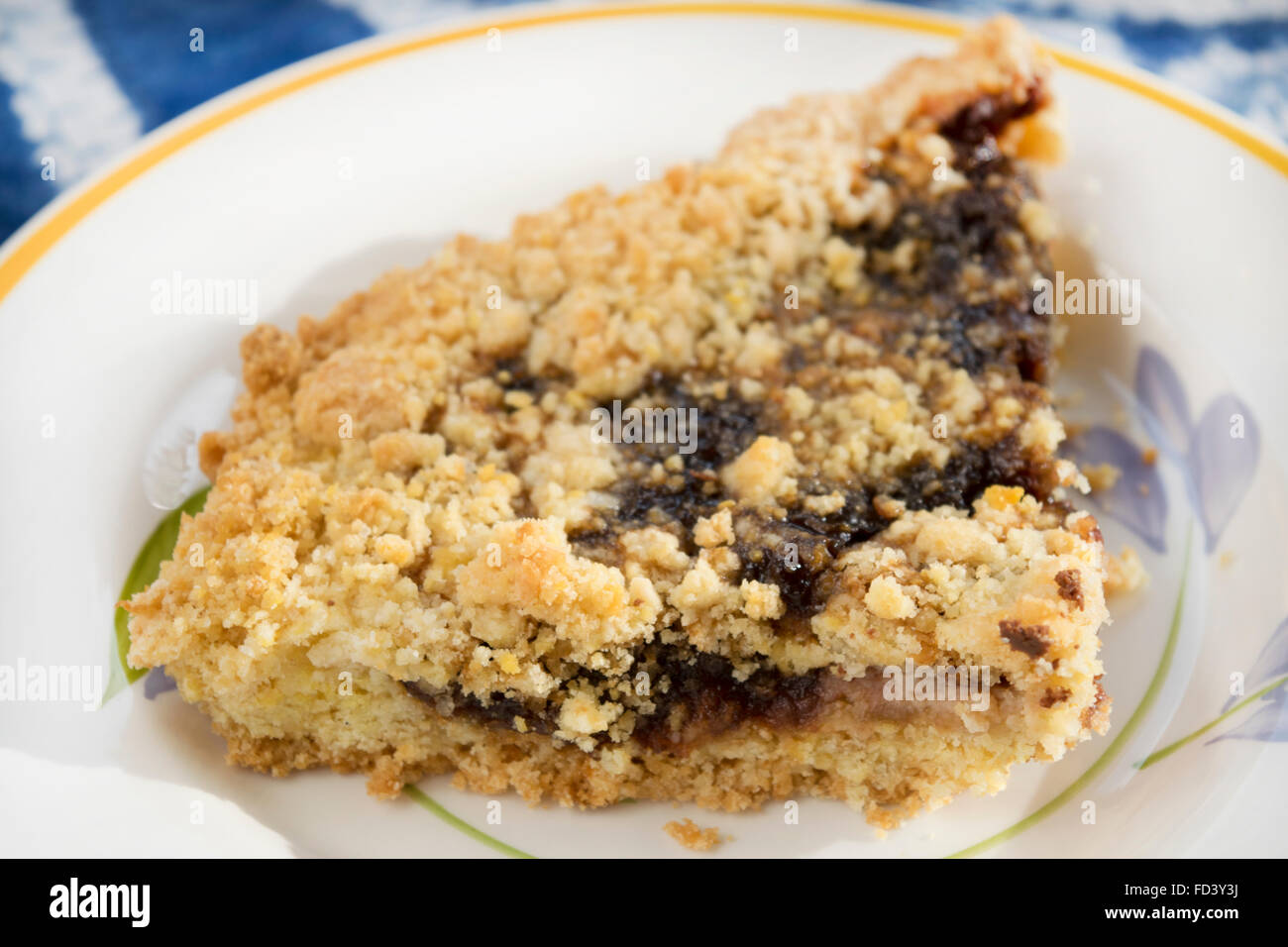 slice of Italian jam crumble tart called sbriciolata Stock Photo - Alamy