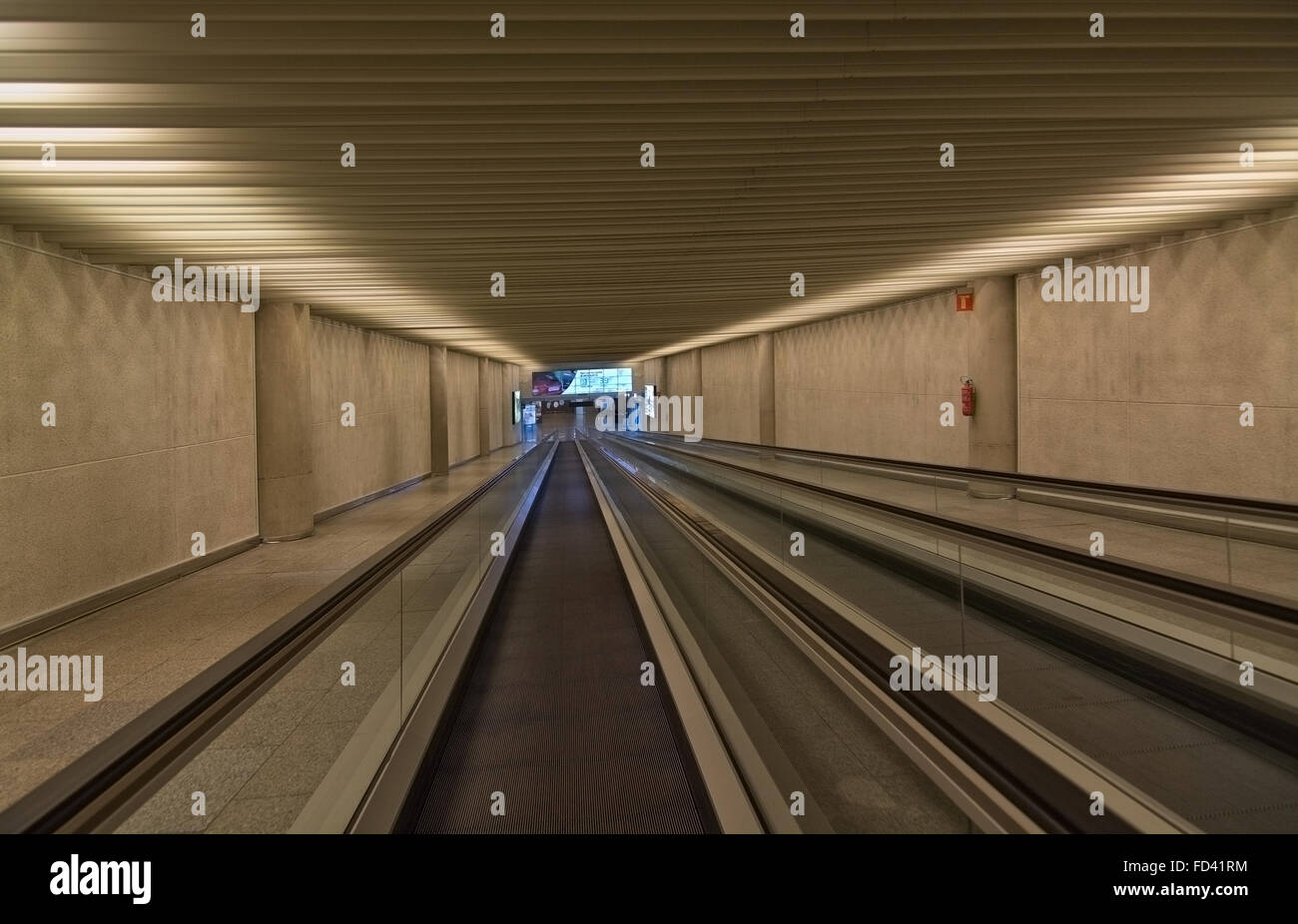 Airport treadmill type rolling transport band with fire extinguisher ...