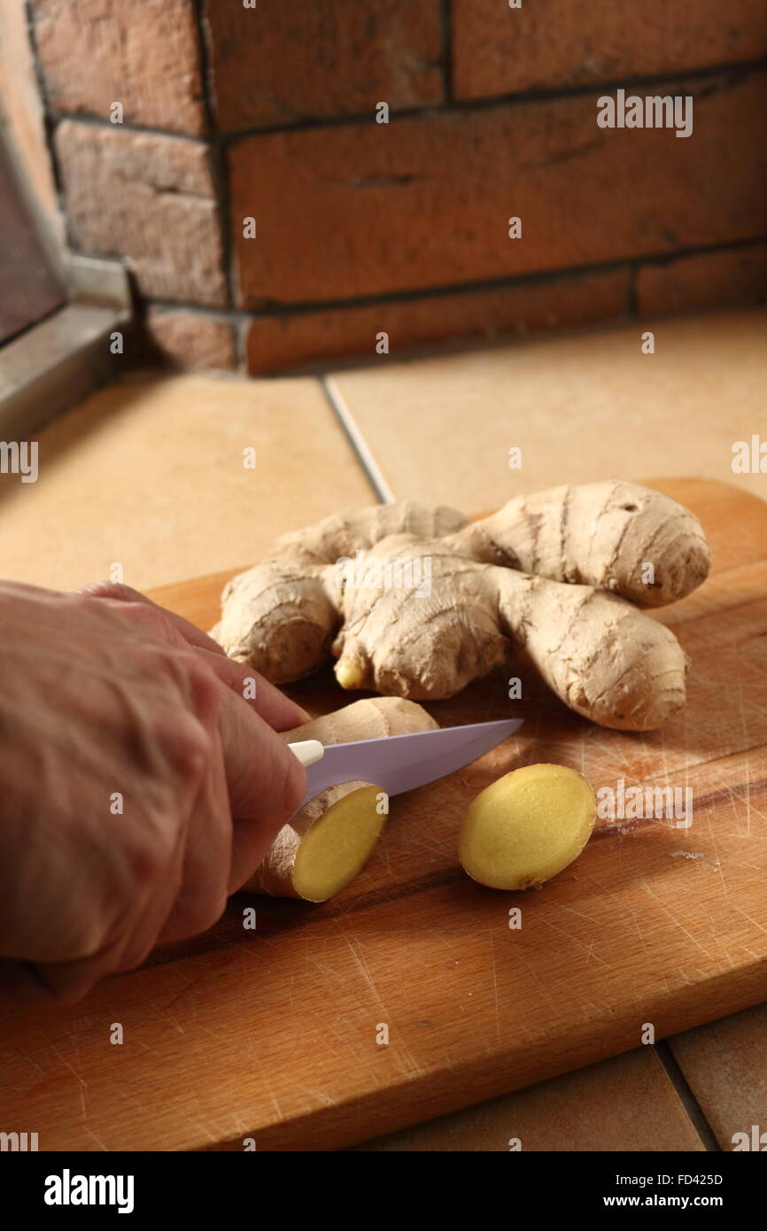 Slicing ginger hi-res stock photography and images - Alamy