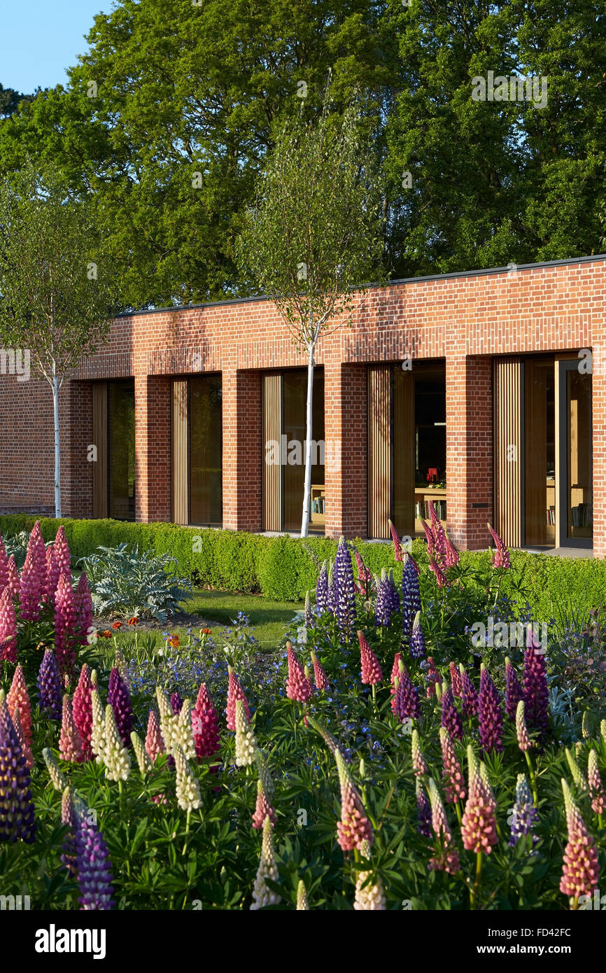 Recessed window hi-res stock photography and images - Alamy