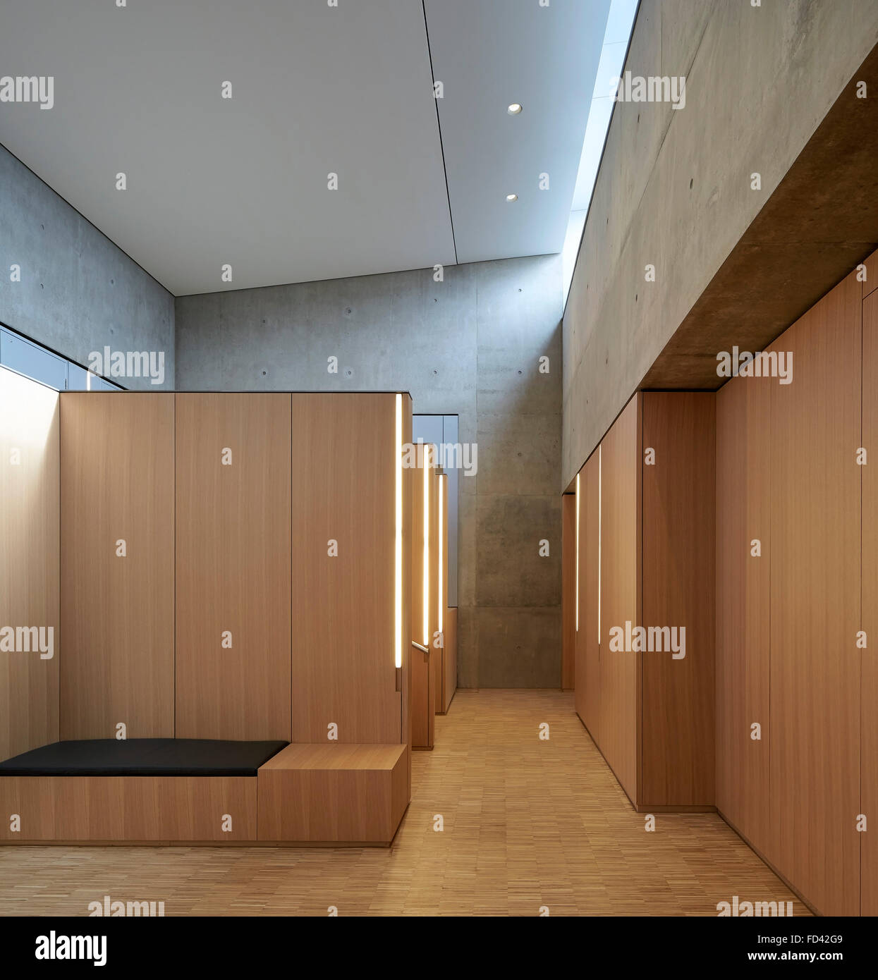 Double height room hi-res stock photography and images - Alamy