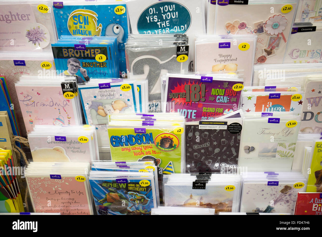 Gift cards hi-res stock photography and images - Alamy