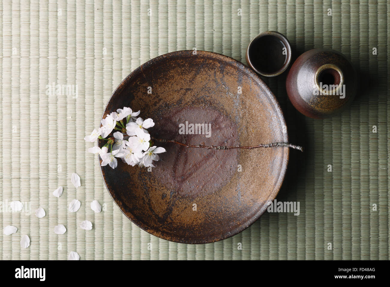 Japanese traditional pottery Stock Photo - Alamy