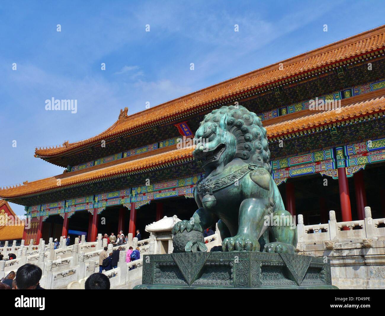 Lion Statue Outside A Temple Stock Photo - Alamy