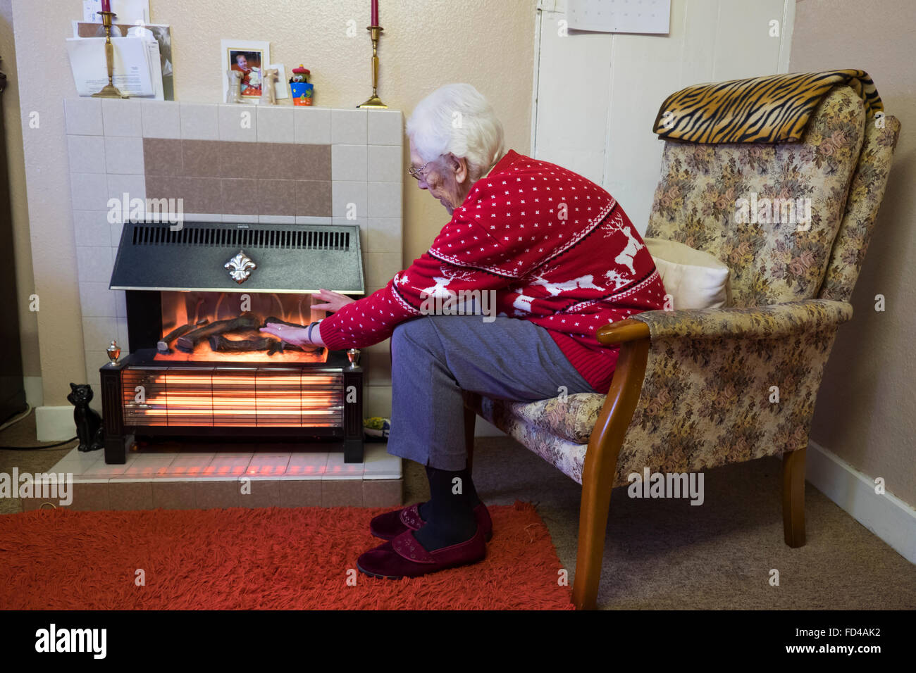 Cold old lady fire hi-res stock photography and images - Alamy