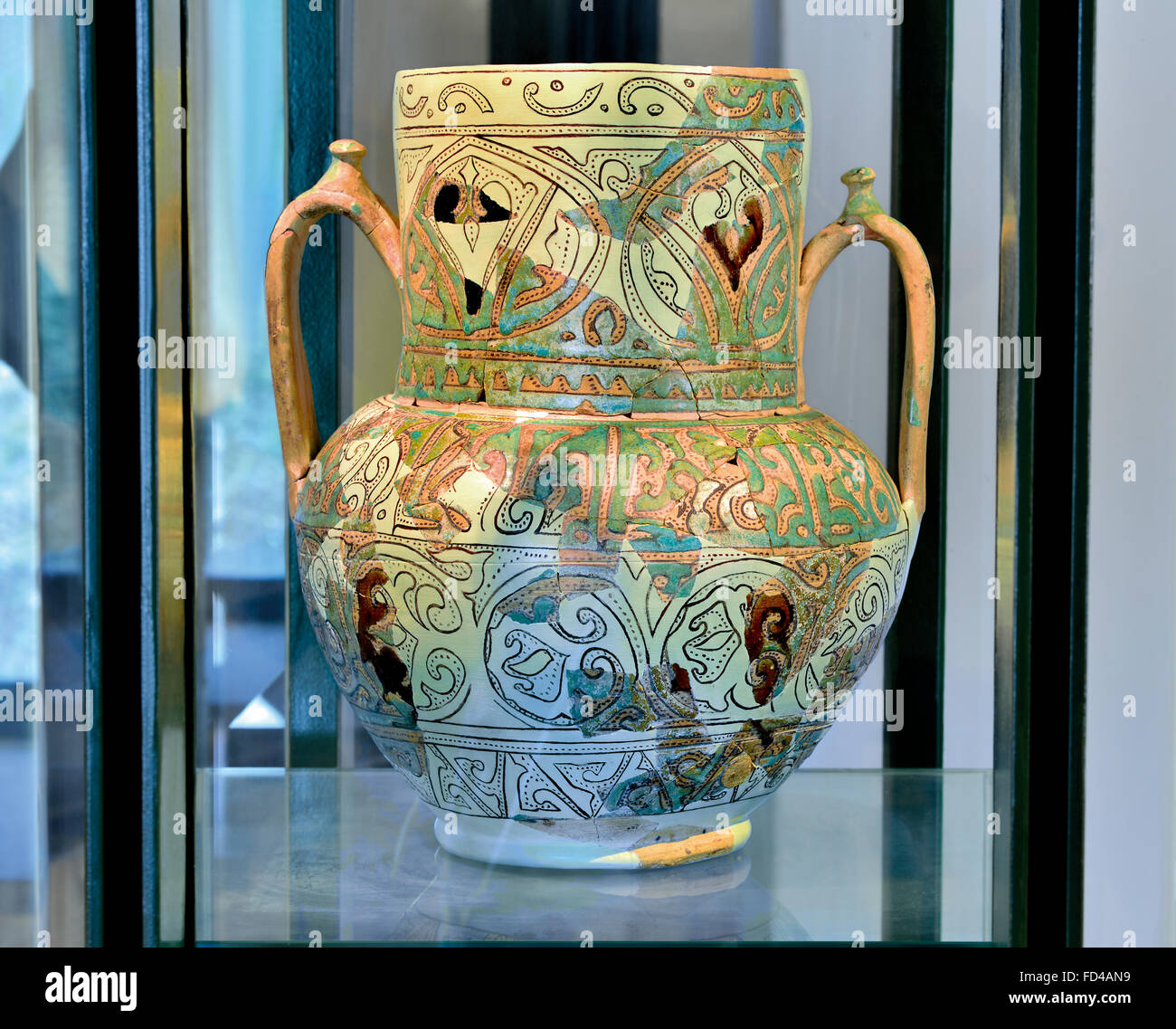 Portugal: Islamic ceramic pot (12th century) with "Corda Seca ...