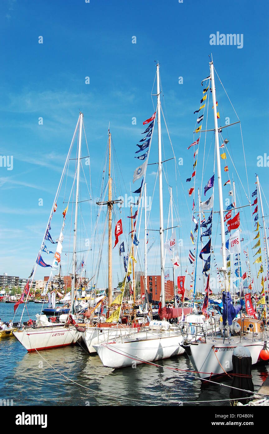 Flags yachts hi-res stock photography and images - Alamy