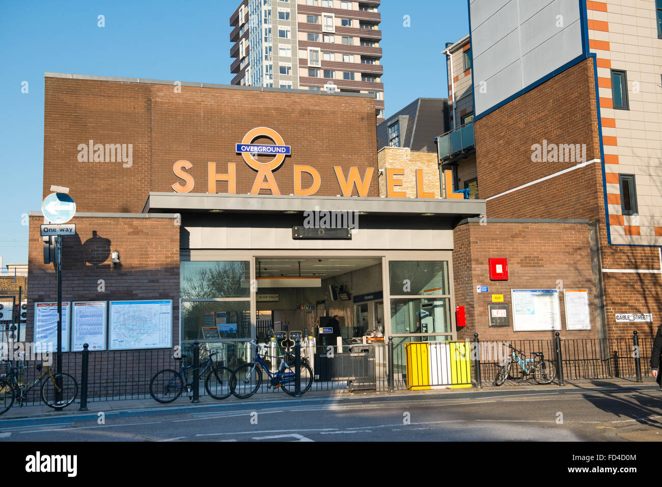 Shadwell station hi-res stock photography and images - Alamy
