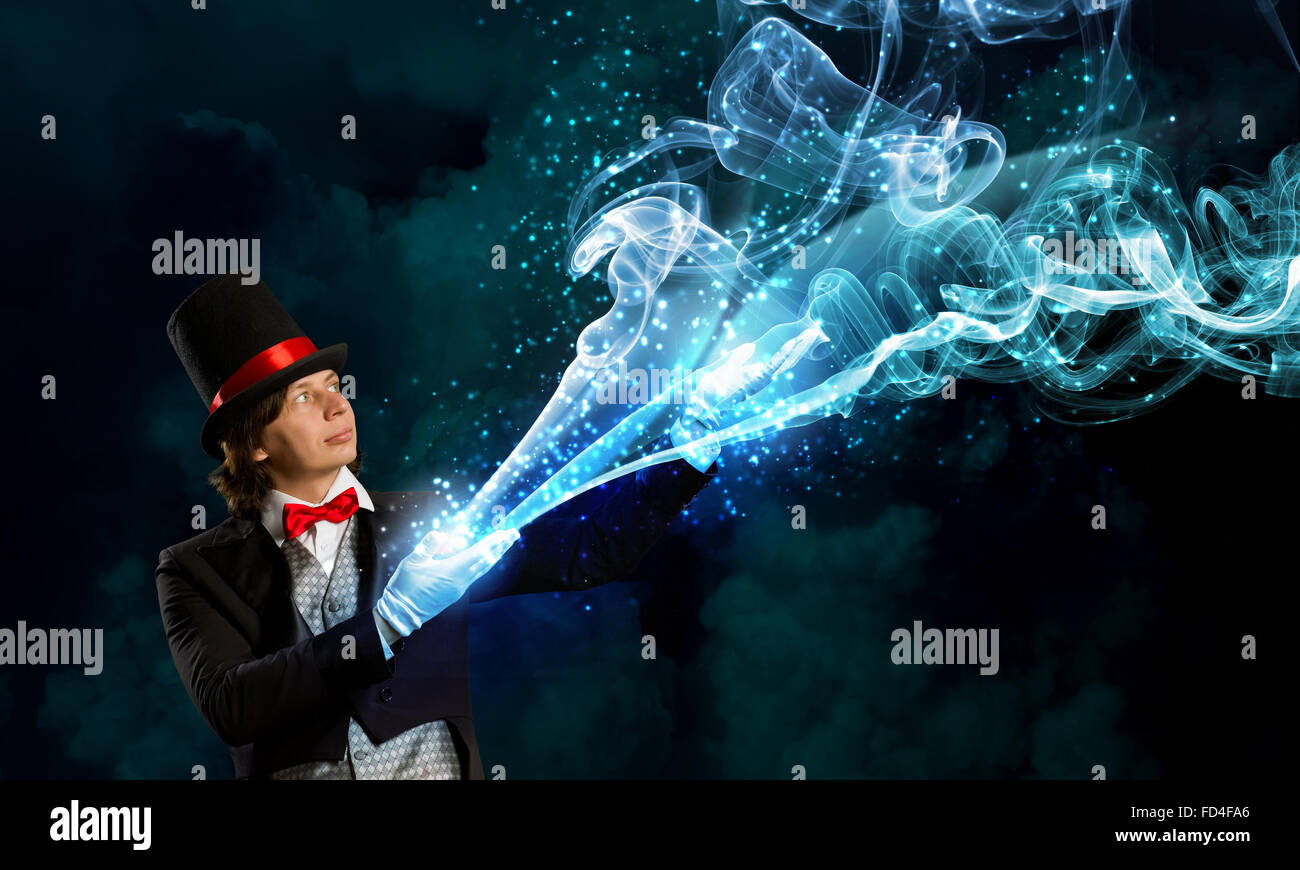 Red wizard hi-res stock photography and images - Alamy