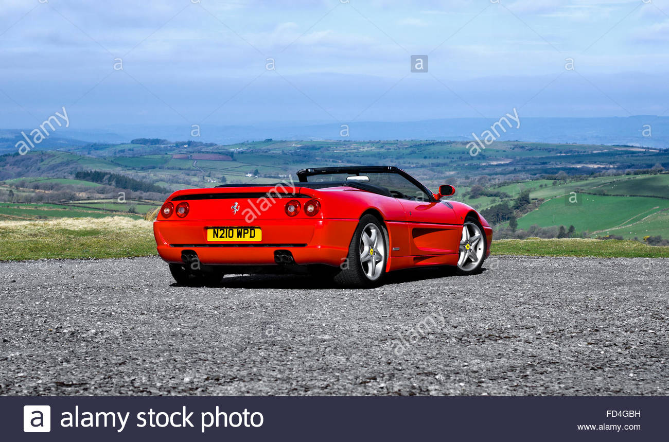 Red Ferrari F355 Stock Photos & Red Ferrari F355 Stock Images - Alamy