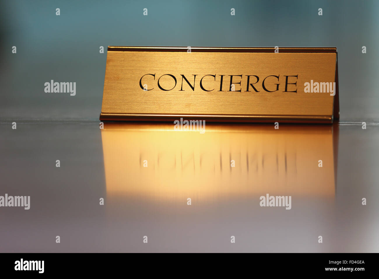 Concierge desk hi-res stock photography and images - Alamy