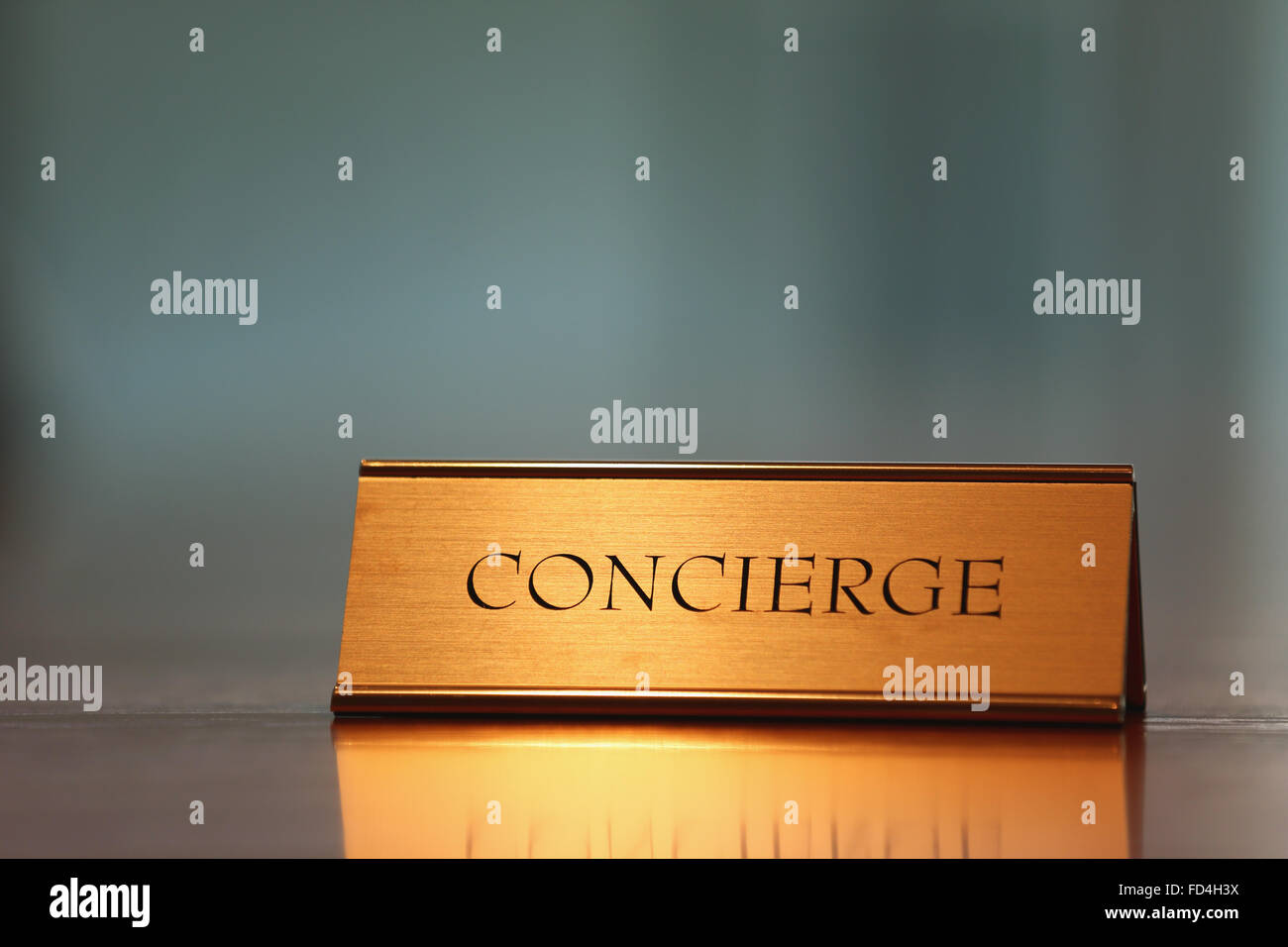 Concierge desk hi-res stock photography and images - Alamy