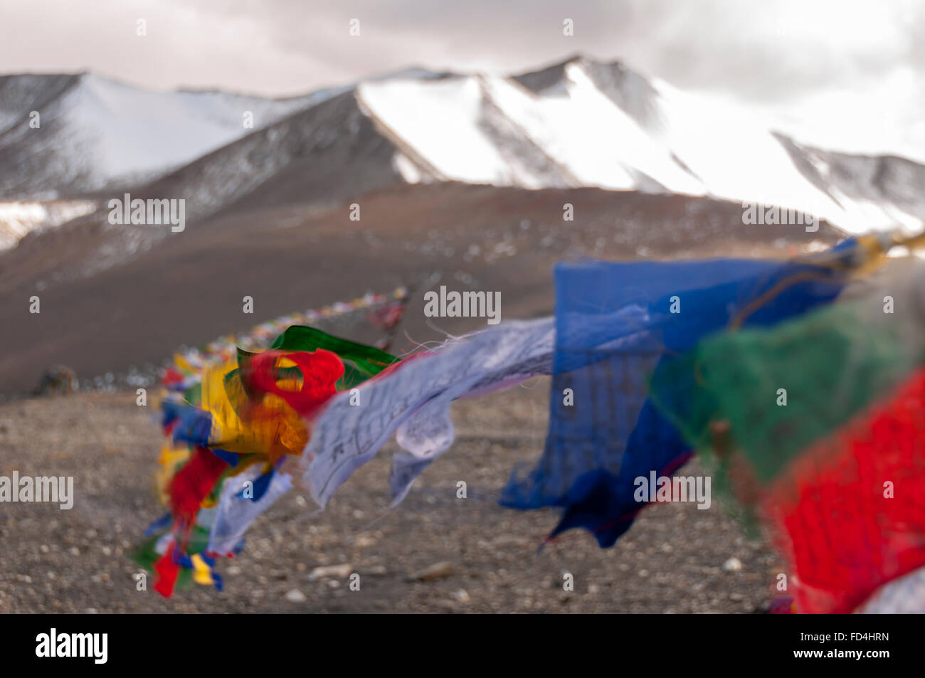 The himalayan pass Tanglang La on the way from Manali to Leh, India ...