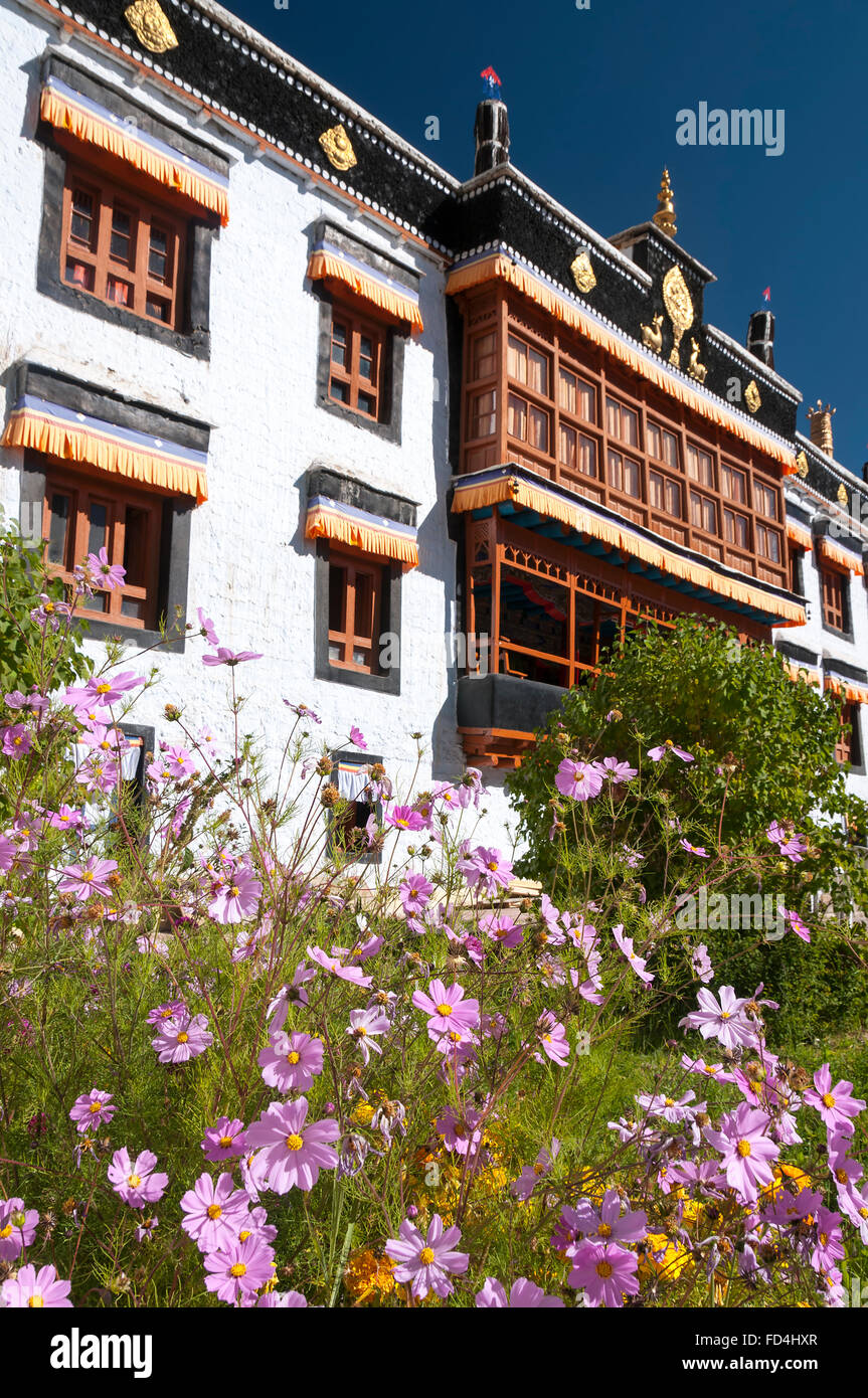Traditional tibet house hi-res stock photography and images - Alamy