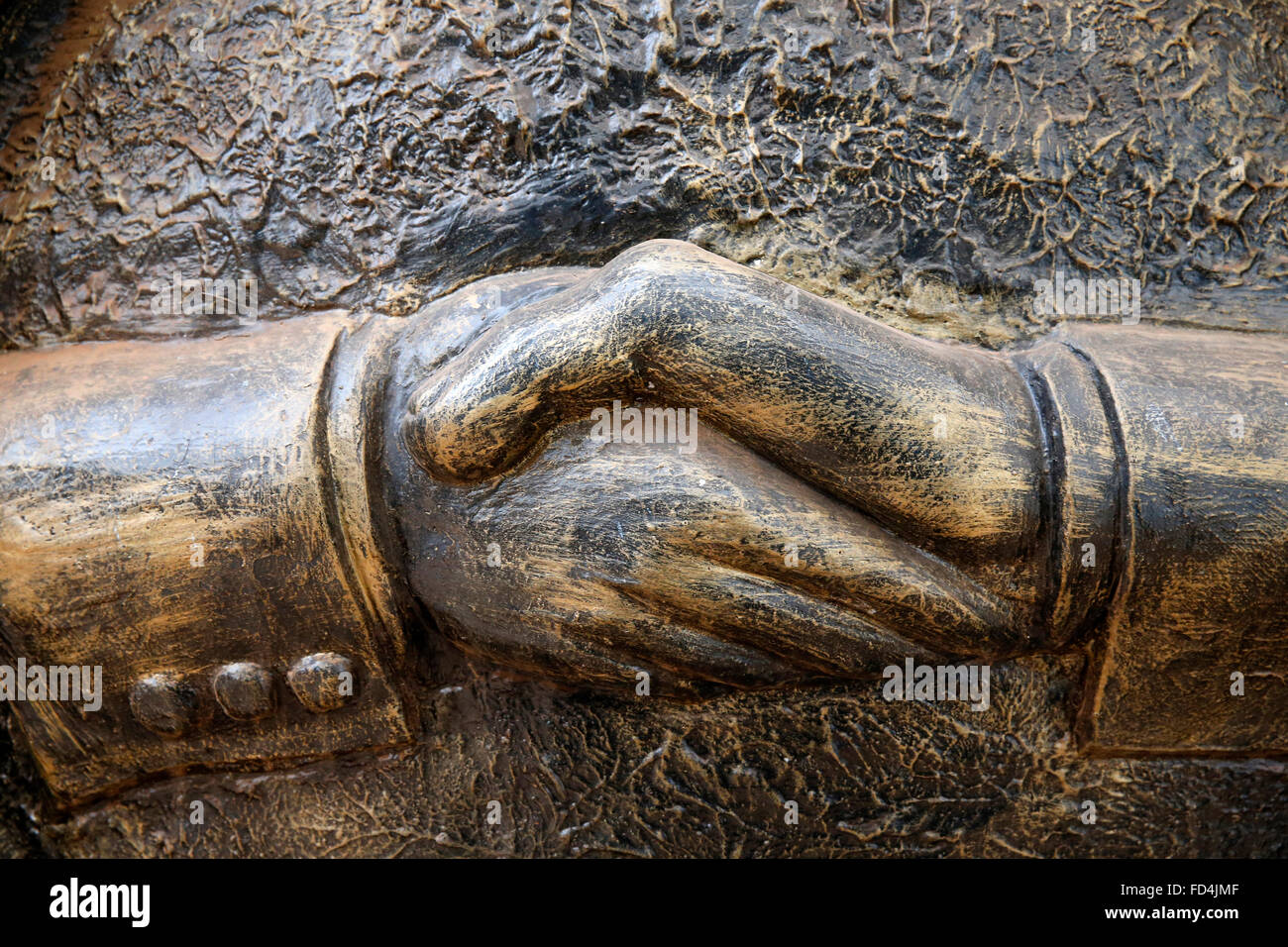 Shaking hand sculpture hi-res stock photography and images - Alamy
