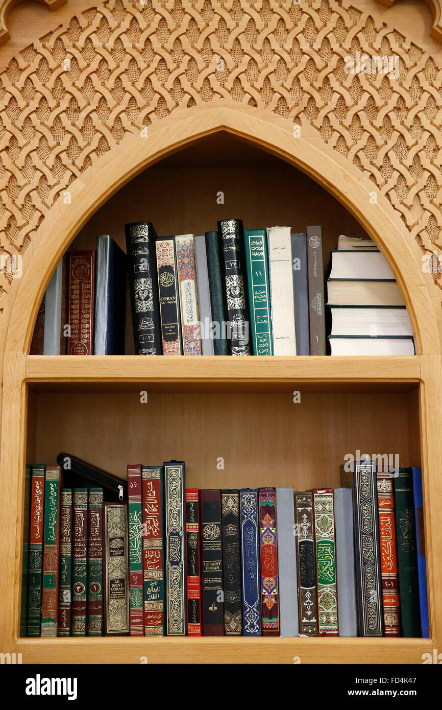 Books in a French mosque Stock Photo - Alamy