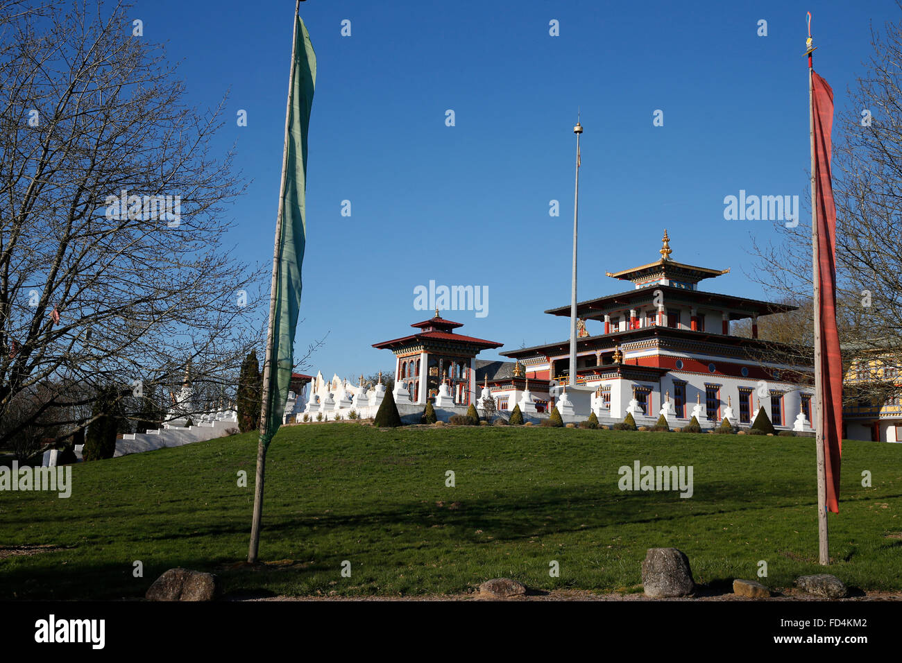 Temple of the Thousand Buddhas. Dashang Kagyu Ling congregation Stock ...