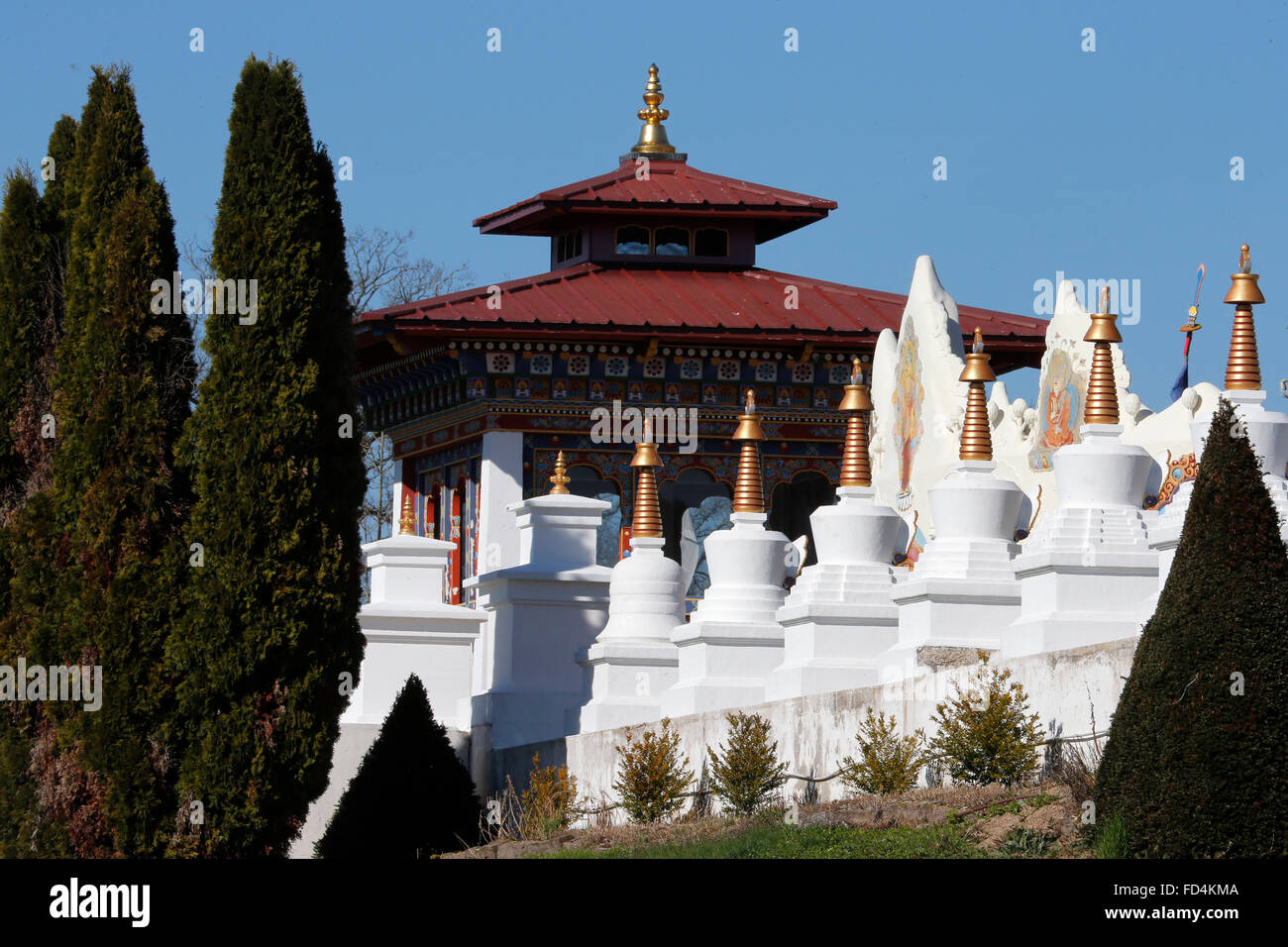 Temple of the Thousand Buddhas. Dashang Kagyu Ling congregation Stock ...