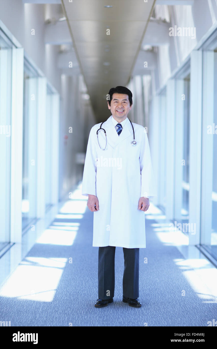 Japanese senior doctor at the hospital Stock Photo - Alamy