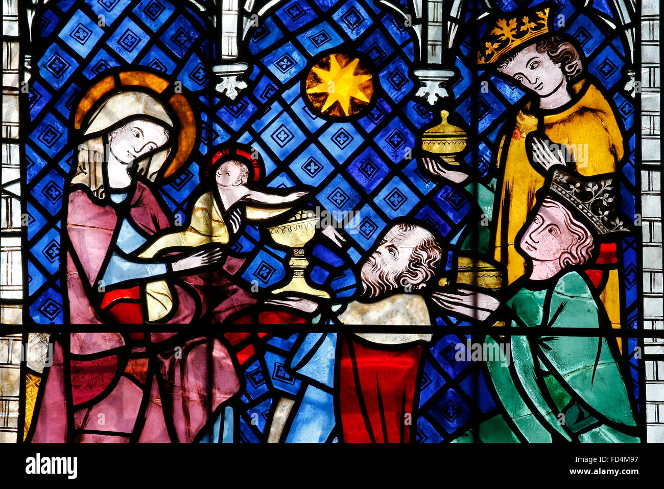 Stained glass adoration magi hi-res stock photography and images - Alamy