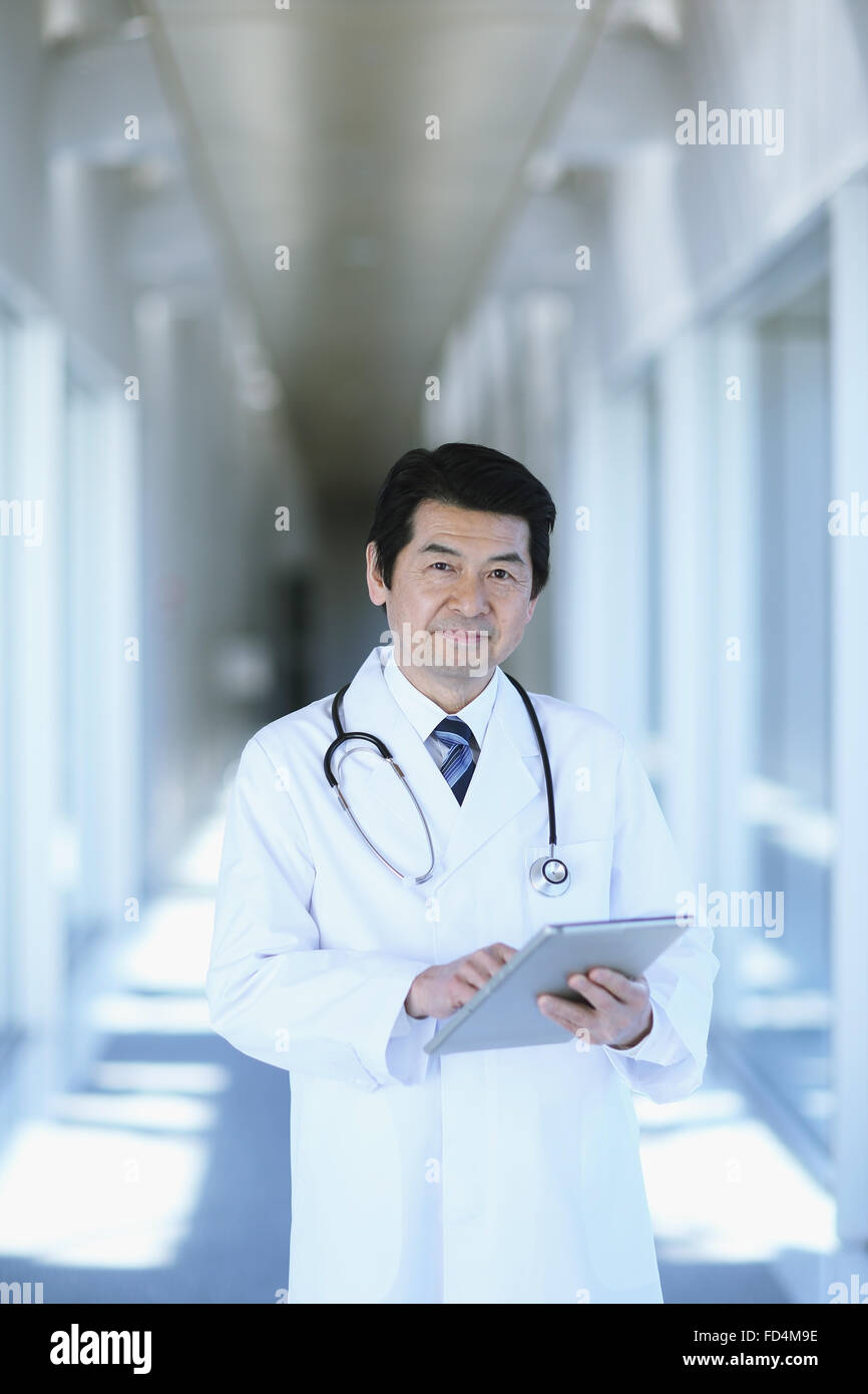 Japanese senior doctor at the hospital Stock Photo - Alamy
