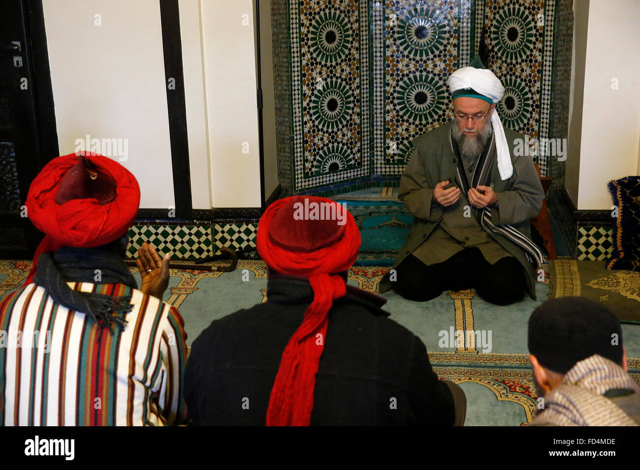 Muslim prayer led naqshbandi sufi hi-res stock photography and images ...
