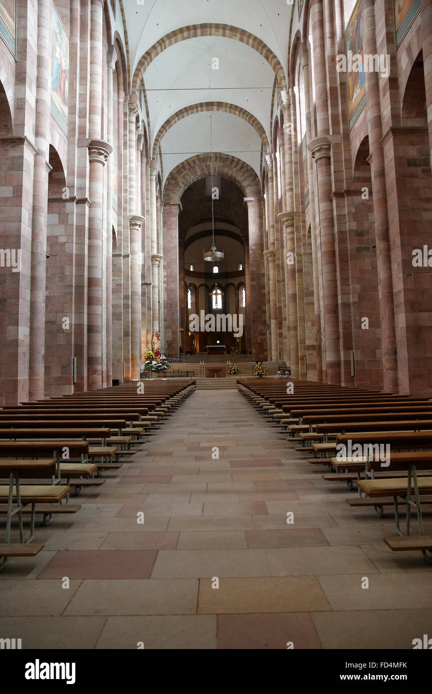 Imperial cathedral of Speyer. Central nave Stock Photo - Alamy
