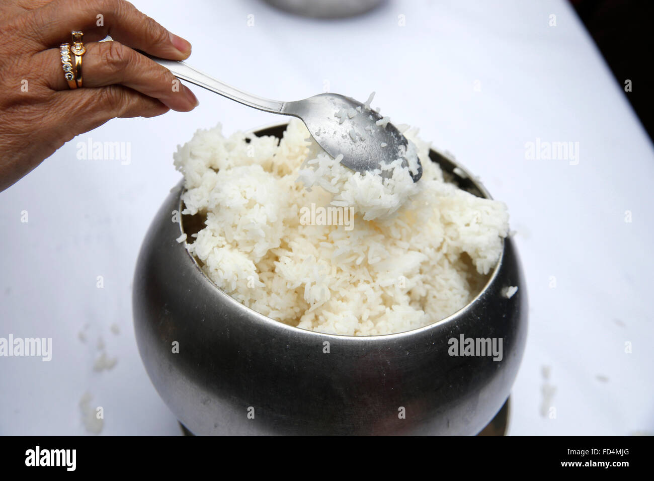 Buddhist Pagoda in Vincennes. Rice offerings Stock Photo - Alamy