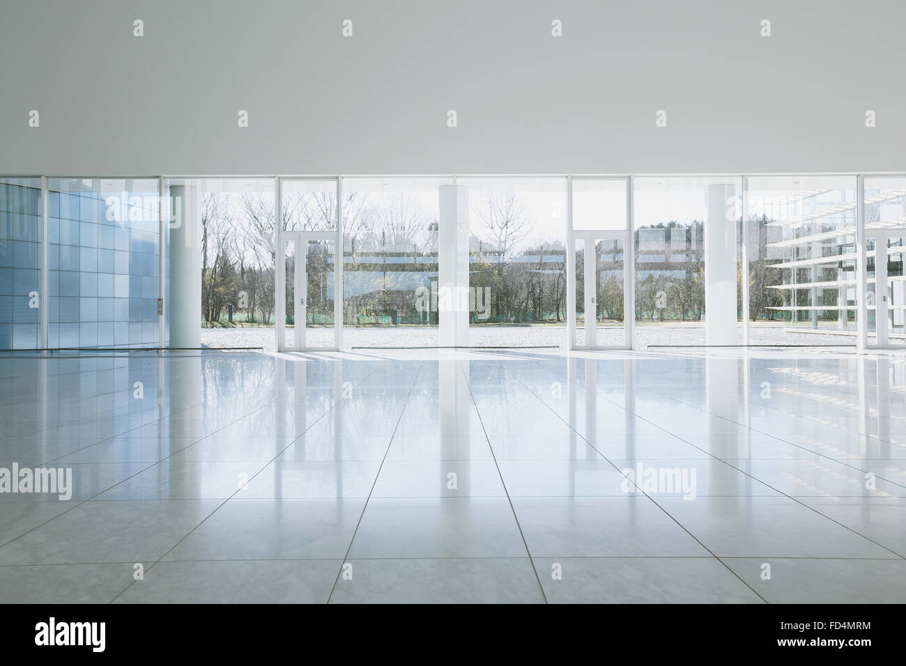 Office pillar modern hi-res stock photography and images - Alamy