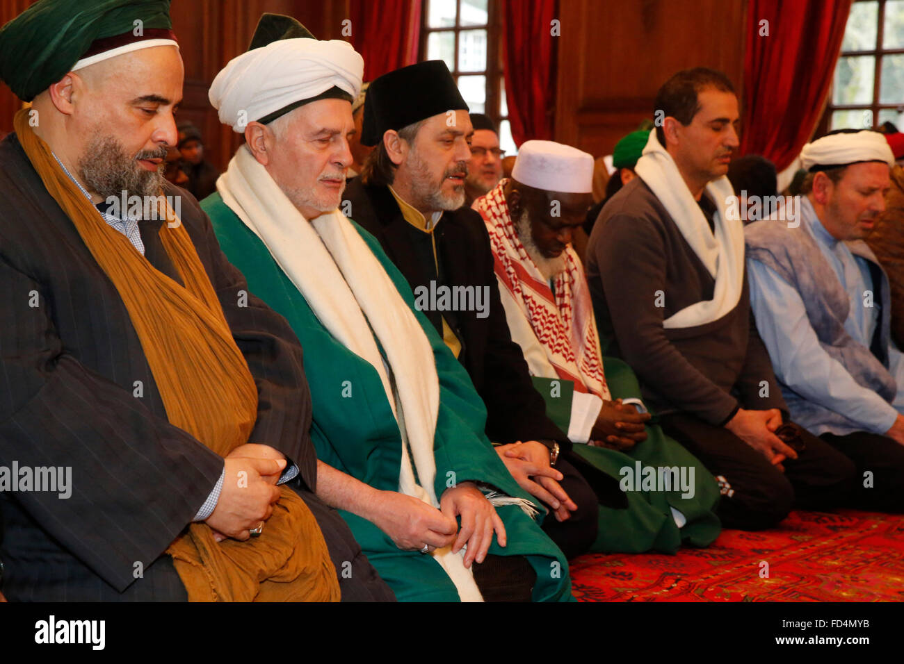 Naqshbandi sufis praying Stock Photo - Alamy