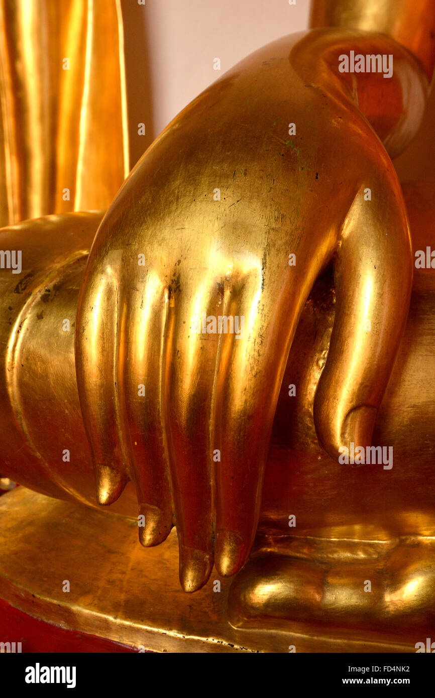 Buddha's hand in Wat Mahathat, Bangkok Stock Photo - Alamy