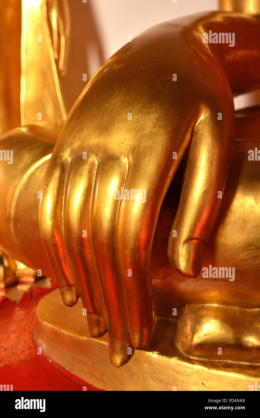 Buddha's hand in Wat Mahathat, Bangkok Stock Photo - Alamy