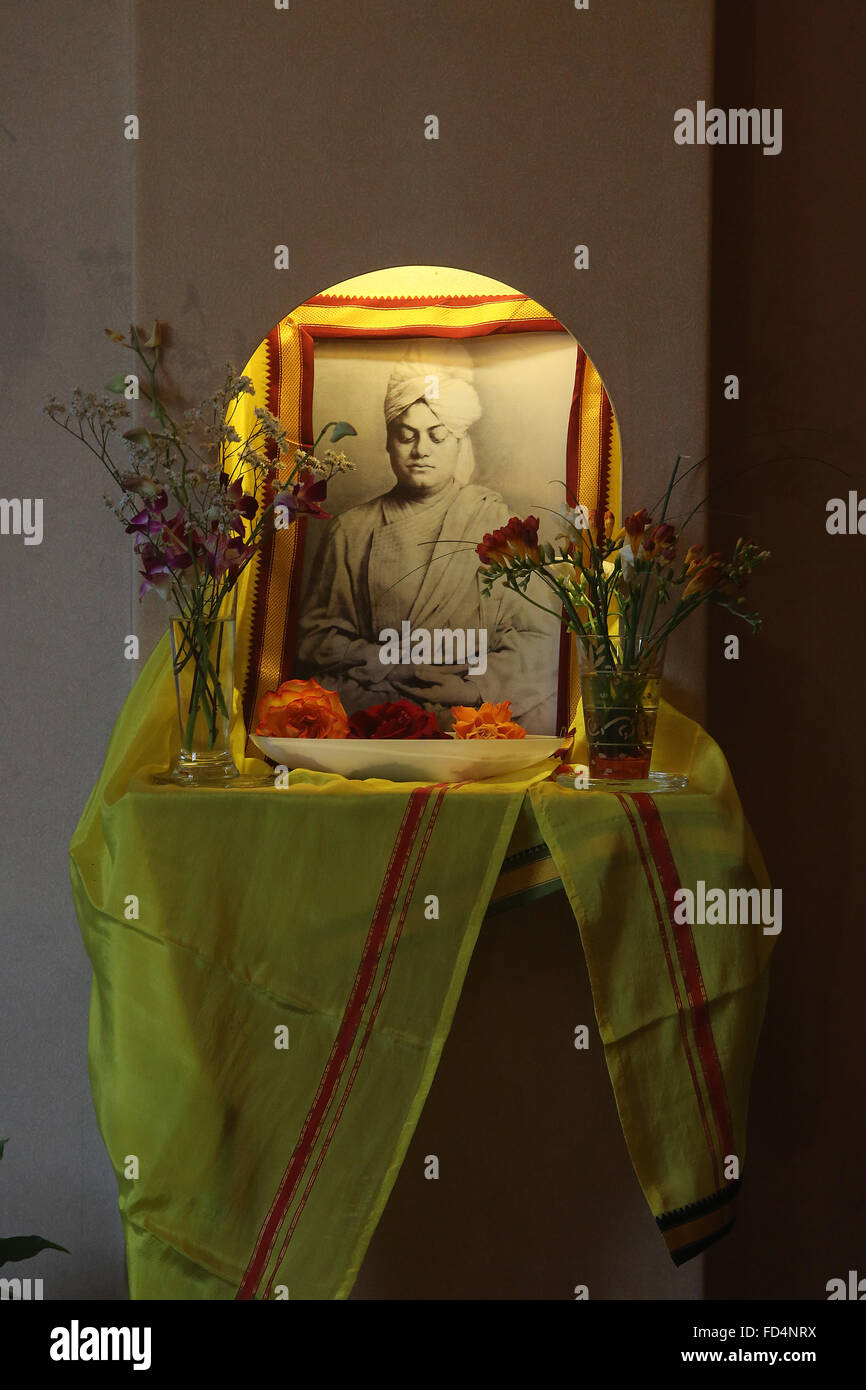 Vivekananda puja ramakrishna vedantic center hi-res stock photography ...