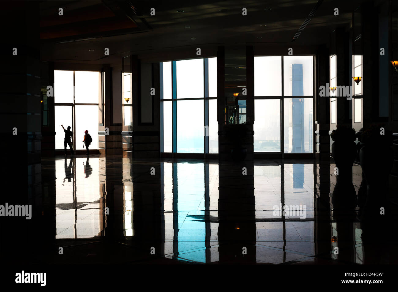 Interior lobby skyscraper hi-res stock photography and images - Alamy