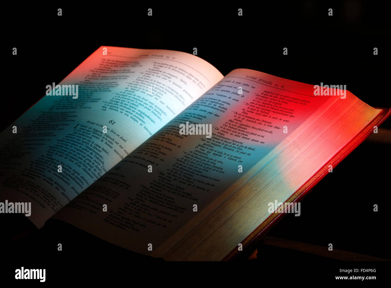 Red bible hi-res stock photography and images - Alamy