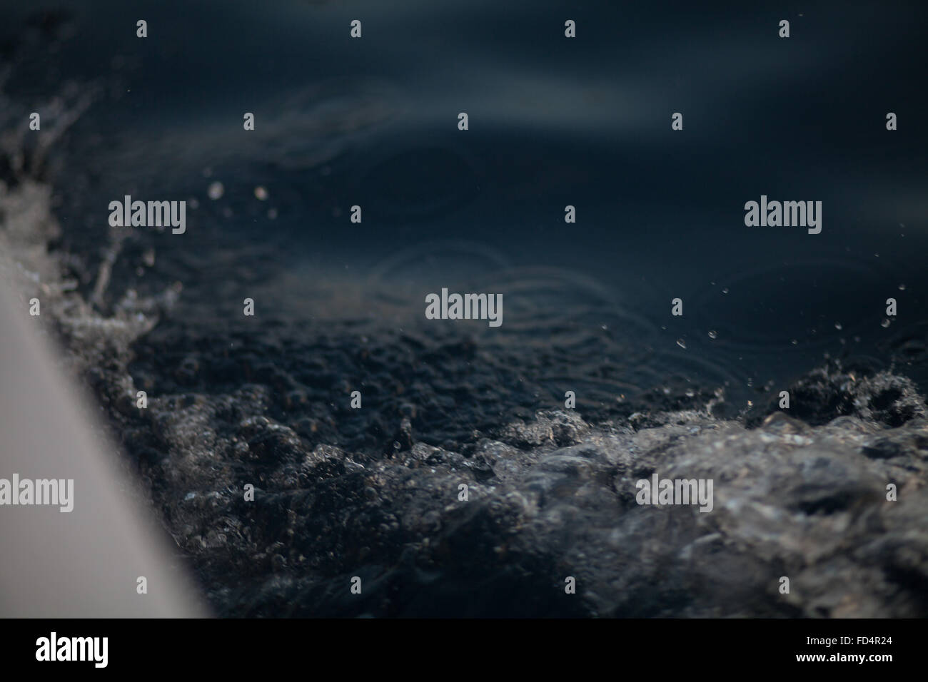 Water ripples stone hi-res stock photography and images - Alamy